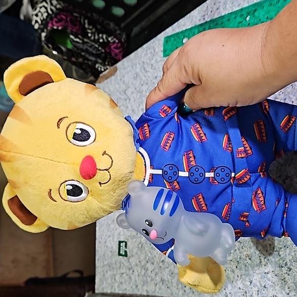 Daniel tiger | Toys | Rare Daniel Tiger Tiggy Talk Plush 3 Stuffed Fred ...